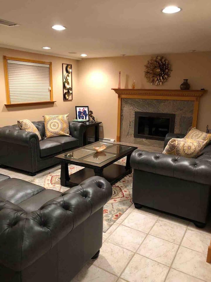 Quiet Private Residence In Heart Of Long Island - Huntington, NY