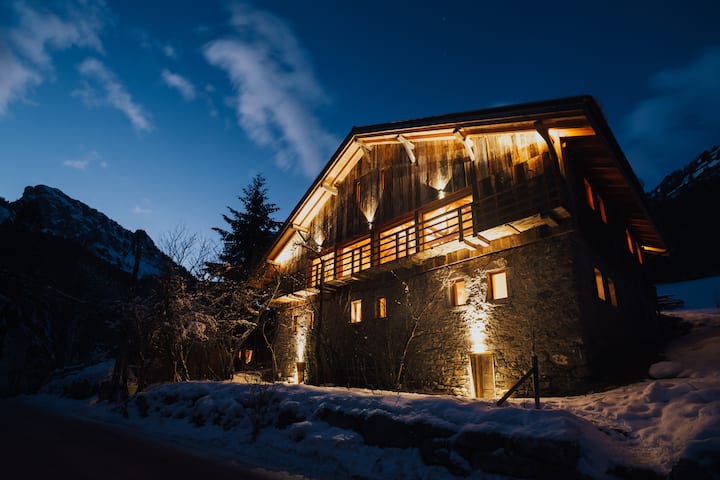 Splendidly Curated And Comfortable Chalet - Sixt-Fer-à-Cheval