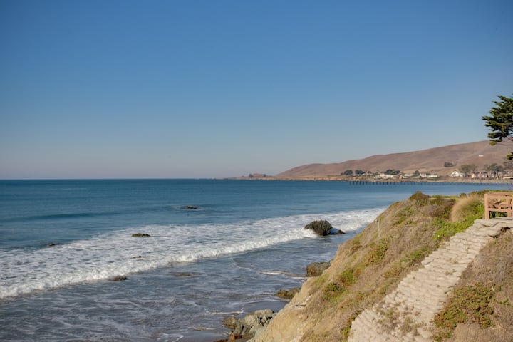 Sumptuous 5 Br Close To Ocean, Town W/ Hot Tub! - Cayucos, CA
