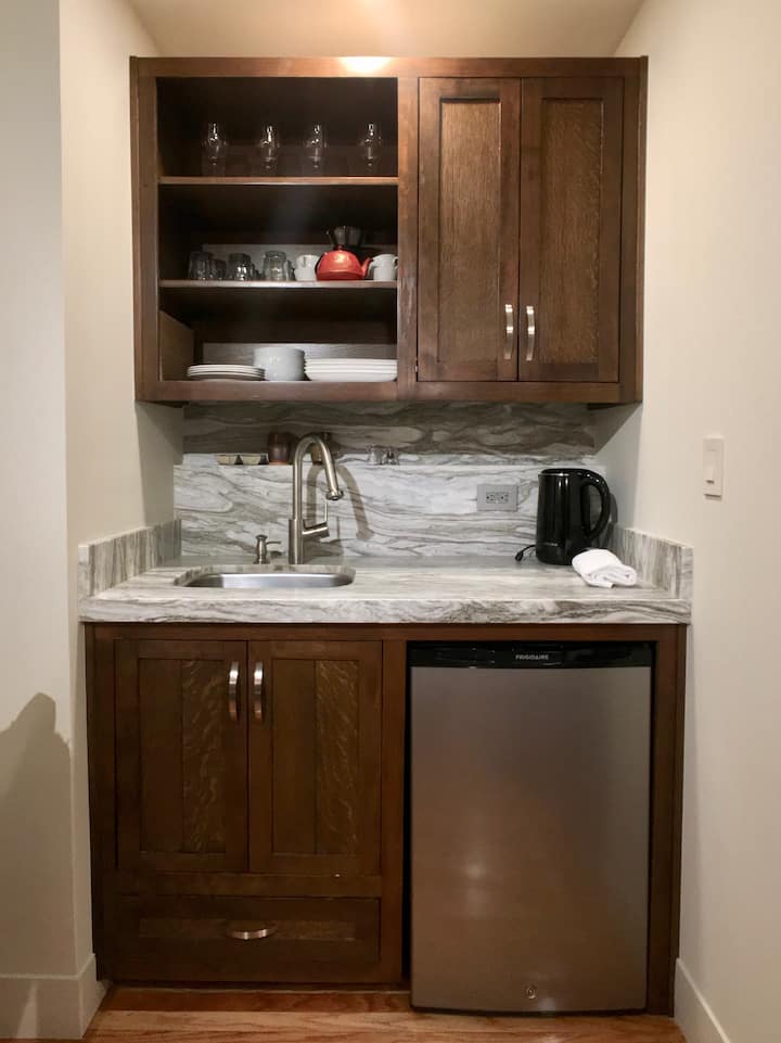Studio 875, Beautiful Design, Private & Serene - Menlo Park, CA