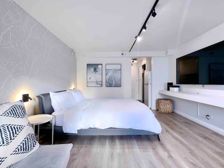 Contemporary Chic Queen Studio - Central Waikiki~ - Honolulu