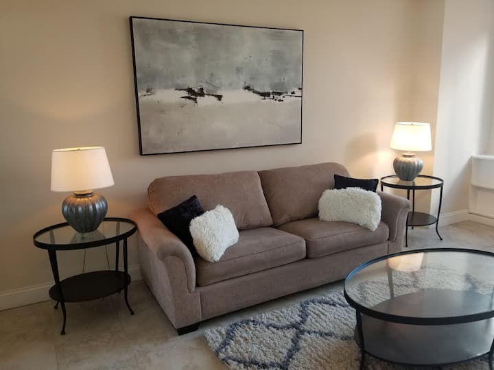 Light-filled Junior One-bedroom Minutes From Dc - Arlington, VA