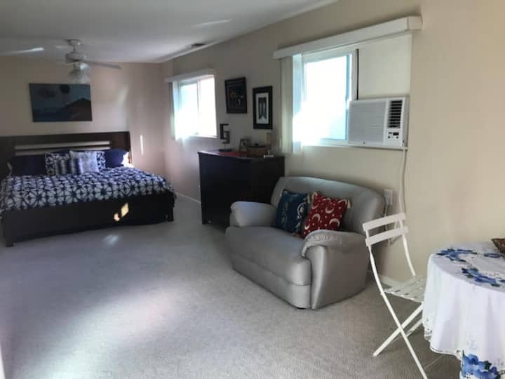 King Suite:business, Medical, Educators, Students - Fullerton, CA