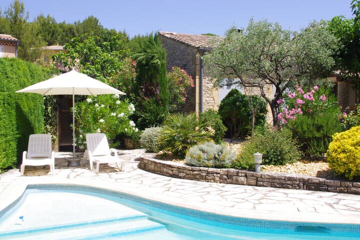 La Douceur Provençale Parmi Les Oliviers - Drôme