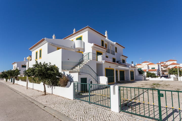 150 Meters Walking To Altura Beach - Altura