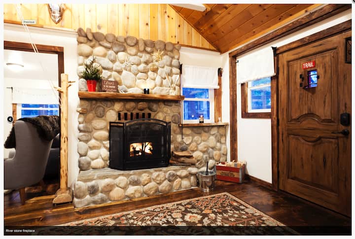 Fresh And Cozy Mountain Retreat With Hot Tub! - Idyllwild-Pine Cove, CA