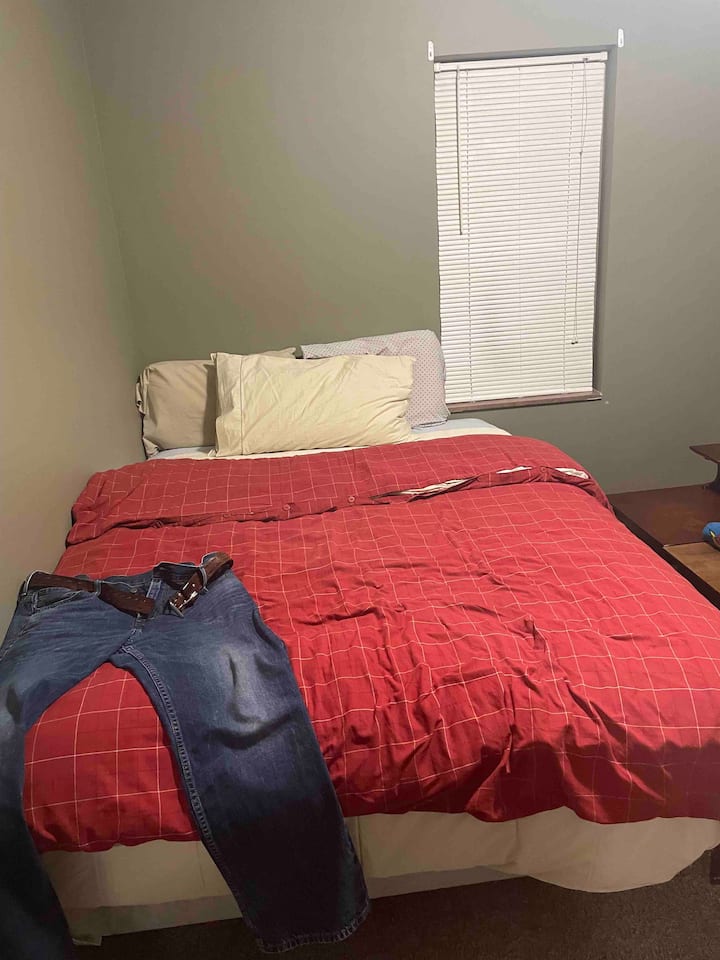 Nice Two Bedroom Spot In Broad Ripple. - Castleton, IN