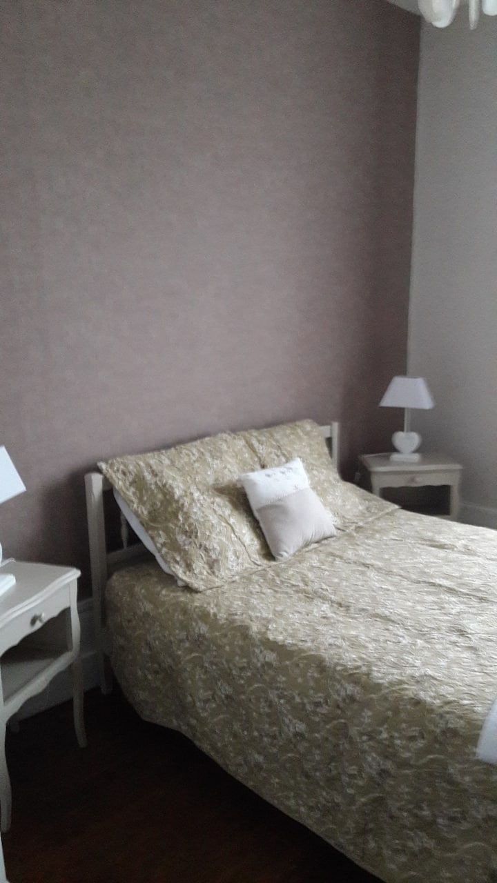 Chambre D'hôtes En Beaujolais - "Clémence" - Belleville, France
