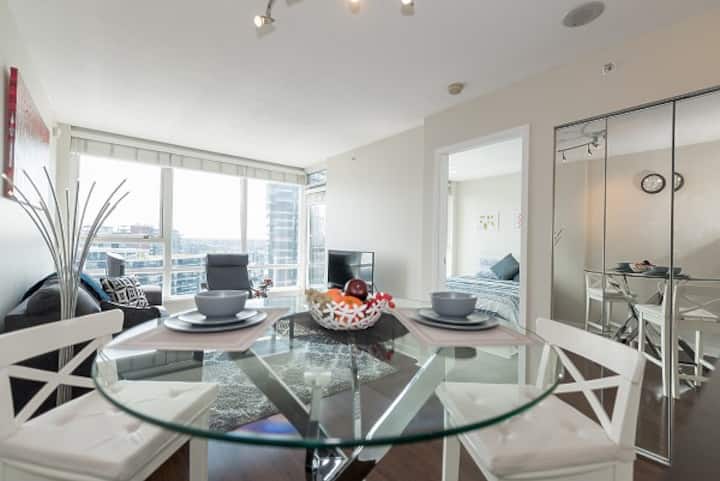 Beautiful And Cozy Downtown Vancouver Condo - Vancouver