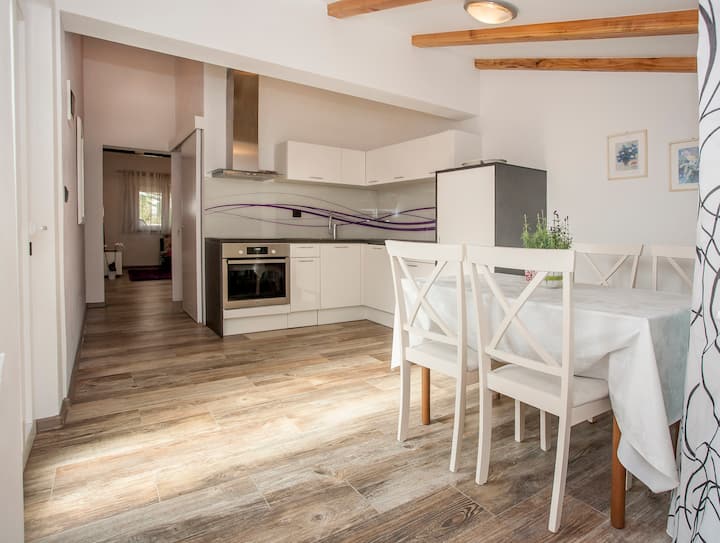 Apartament Violeta- 250m From The Beach - Rovinj
