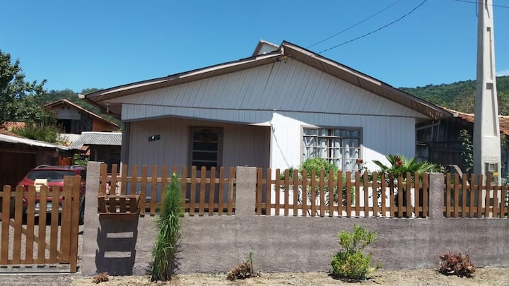Casa Da Vovó: Espaço Inteiro E Bem Localizado. - Urubici