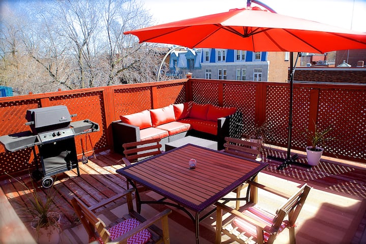 Terrasse à Couper Le Souffle - 2 Chambres - Montreal