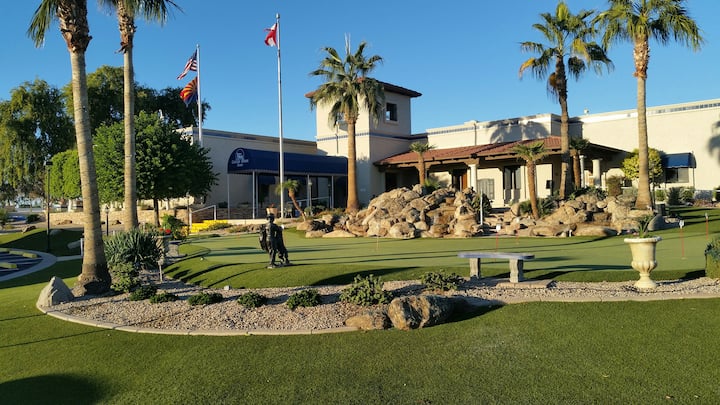 Lovely Park Model In Fun Age 55+ Resort - Mesa, AZ