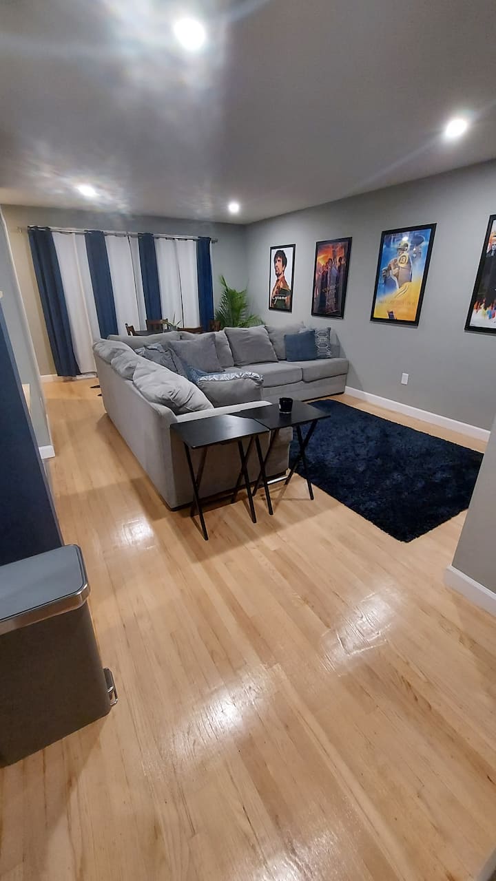 Tower Grove Oasis #1 + King Bed + Queen Bed+ Patio - St. Louis, MO