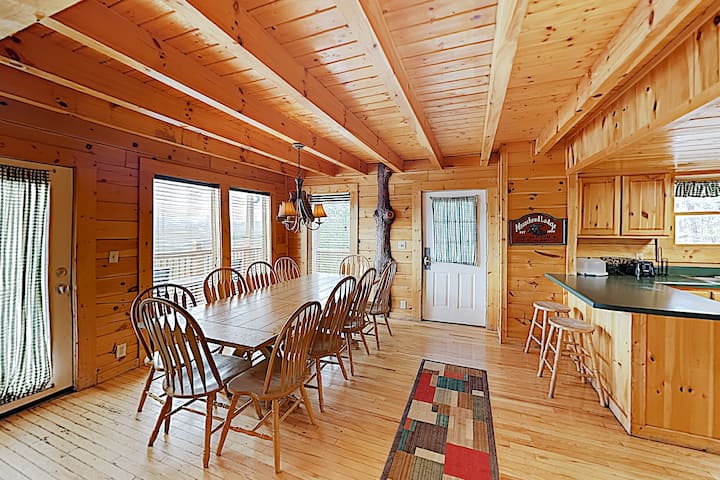 Top 12 Airbnb Vacation Rentals Near Dollywood, Tennessee - Updated 2024 ...