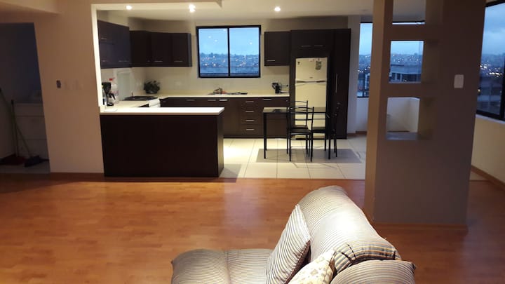 Departamento Amoblado, Cómodo, Ubicación, Vista. - Quito