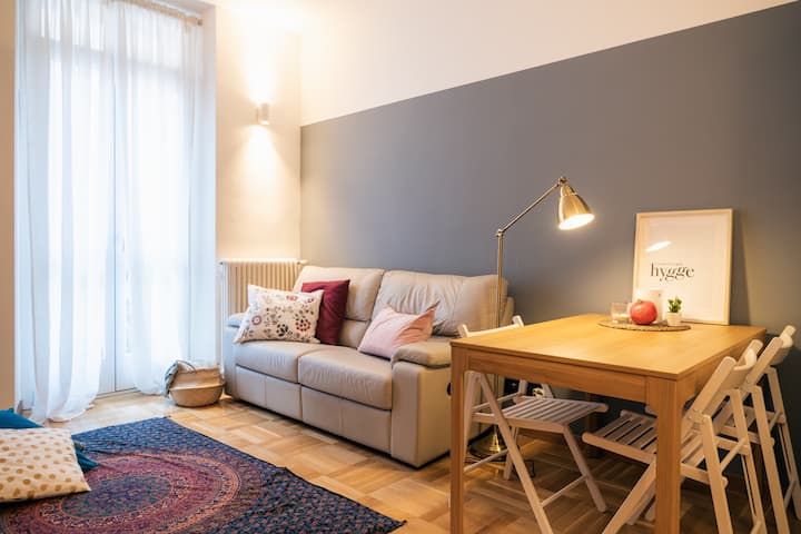 Stylish Pomegranate House - Turin