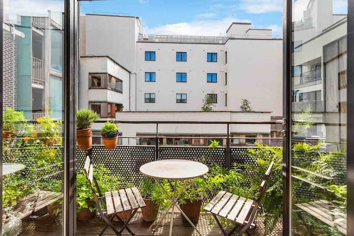 “Old City” Apartment - The Quiet End Of Temple Bar - Dublin