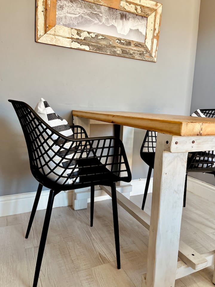 Lower Point Surf Studio - Jeffreys Bay