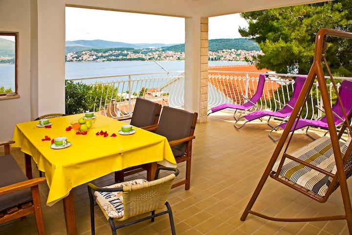 Beautiful Apartment With Sea View,3bdr, 2bt - Okrug Gornji