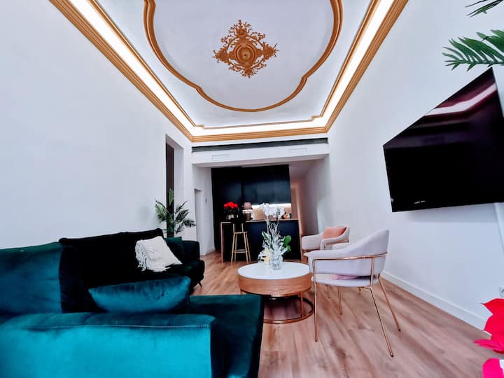 Modern Classic Spanish Apartment In La Latina - Madrid