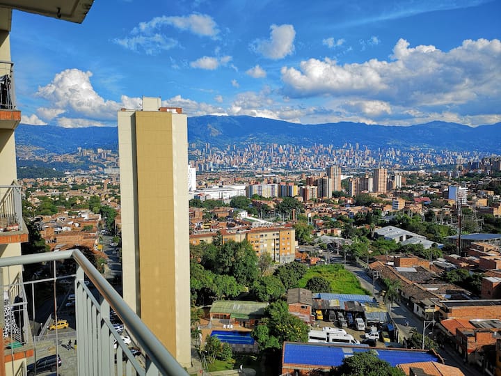 La Mejor Vista De Medellín Con El Mejor Estilo - Medellín