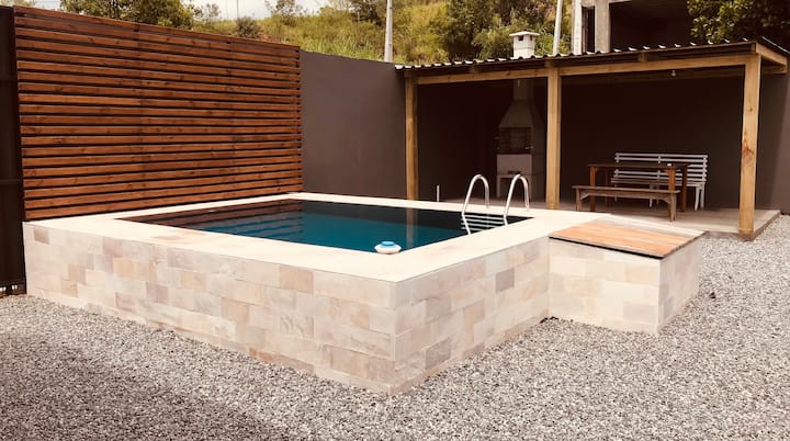 Casa Com Piscina Em Itapema - Itapema