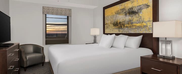 Daytona Ocean Walk | 2 Bedroom - Daytona Beach