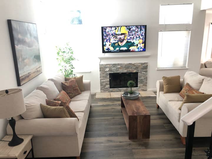🥇☕ Modern Lifestyle | Entire Home Away From Home🏡 - Rancho Cucamonga, CA