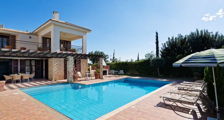 Lovely Villa Anarita With Great Golf Course Views - Cyprus