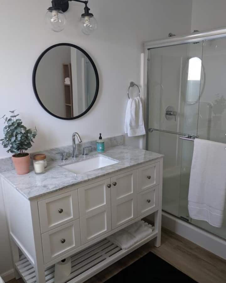 *Private Studio Guest House In West La* - 로스앤젤레스