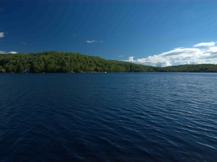Maison Canadienne du Lac Brûlé - Chalets à louer à Chertsey, Québec, Canada