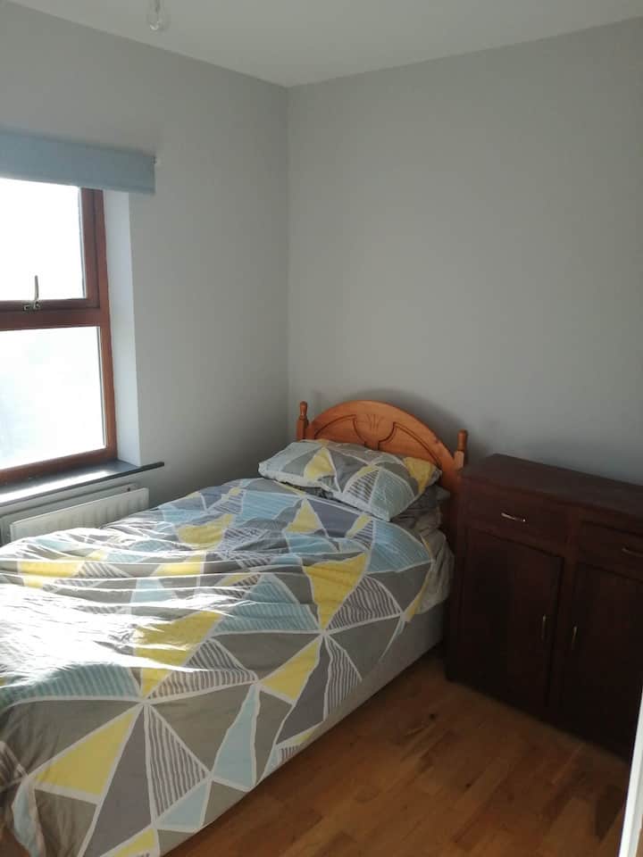 Single Room In Modern Apt Just 2 Miles From Bantry - Bantry