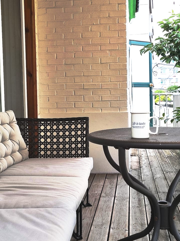 Hongdae-luxury Single Terrace Hs W/3br 2t 5qb 1ssb - Seoul