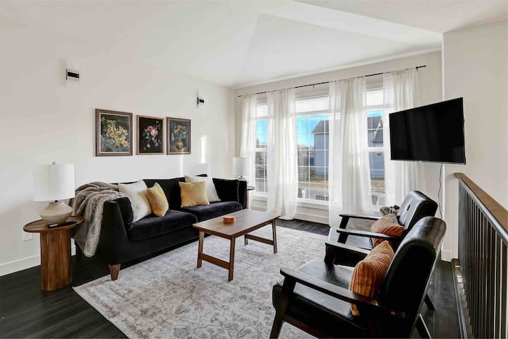 Stunning 3 Bed/2 Bath In Gp! - Grande Prairie