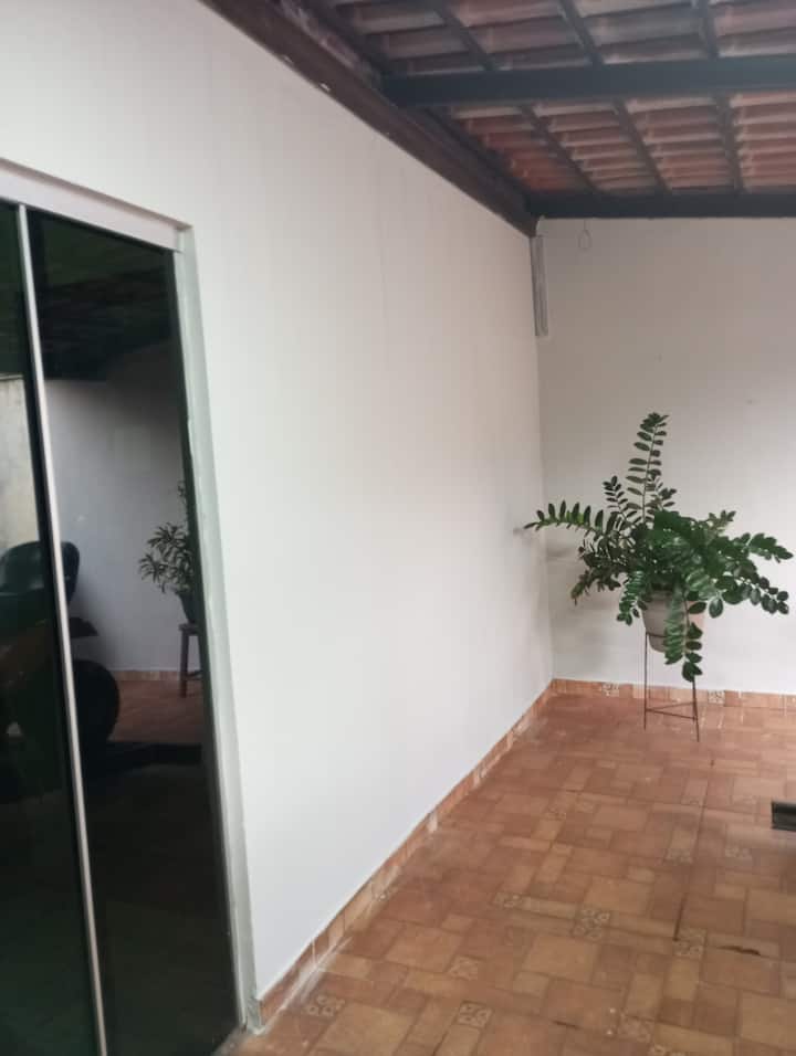 Casa Com 2 Ar, 2 Tv E Vaga Pra 2 Carros - Rio Verde