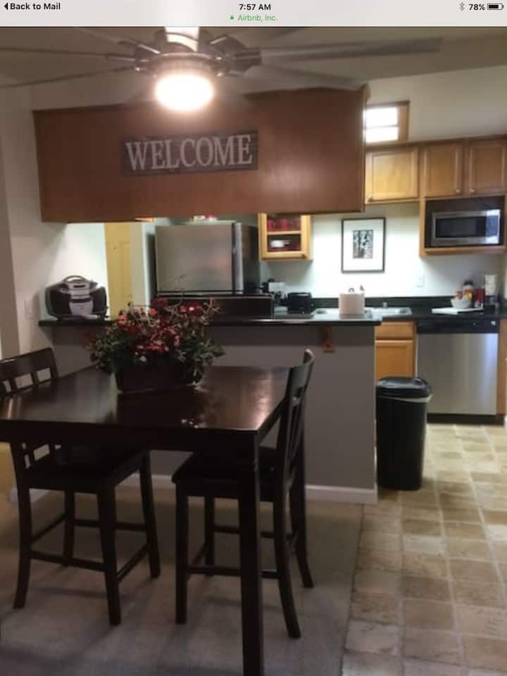 Nurses! 1/2 Of Furn. Condo! 30 Nites=50% Discount! - Modesto, CA