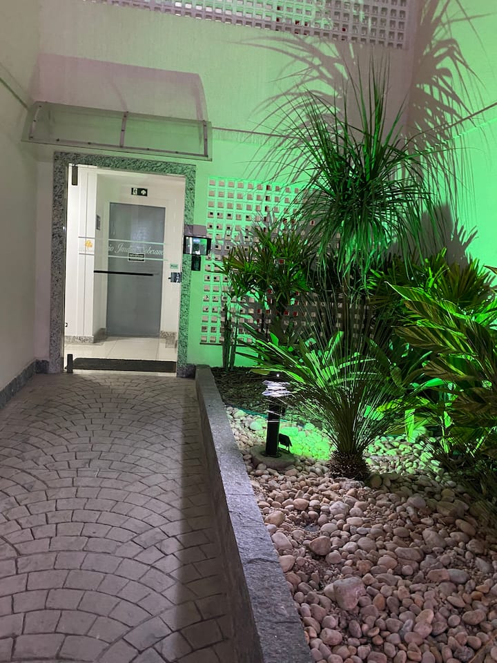 Ap Próx Ufjf  /Garagem/hospital Montesinai - Juiz de Fora