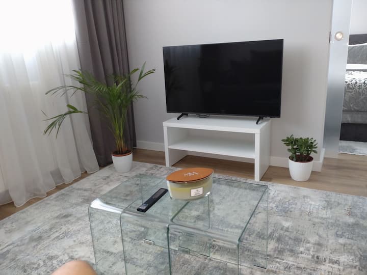 Изцяло обновен и отлична локация - Sofia