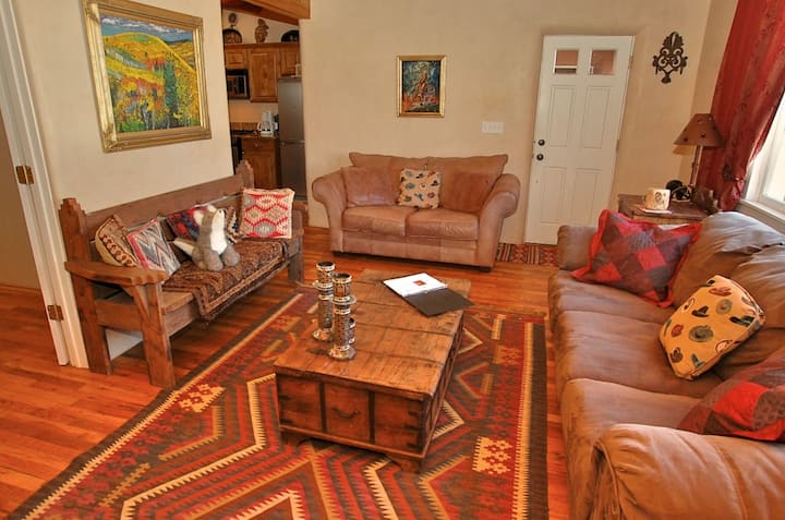 Tony's Place - Casas De Guadalupe, Luxurious Home - Santa Fe, NM