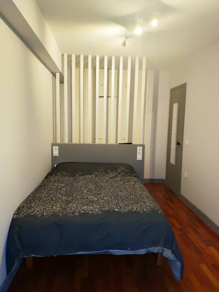 Habitación A 2 Dos Pasos Del Palacio De La óPera - Galice