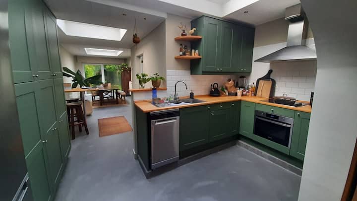 Cosy House With 2 Bedrooms In A Quiet Neighbourhood - Edegem