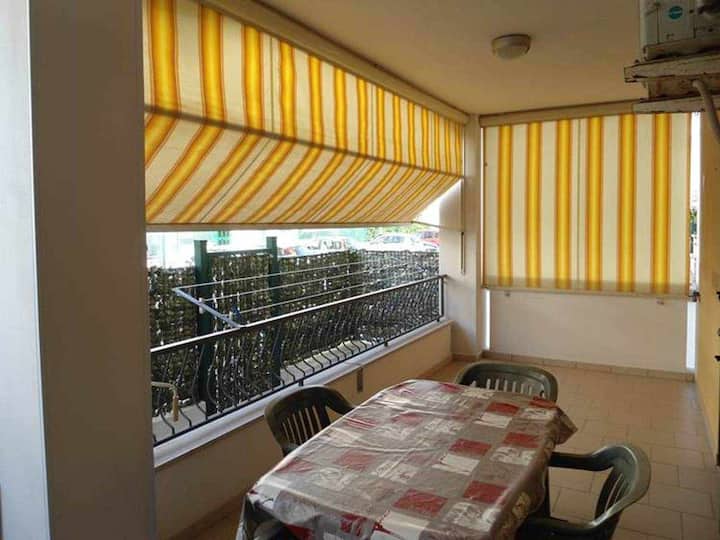 Elegante Appartamento Con Veranda Vicino Al Mare - Vieste