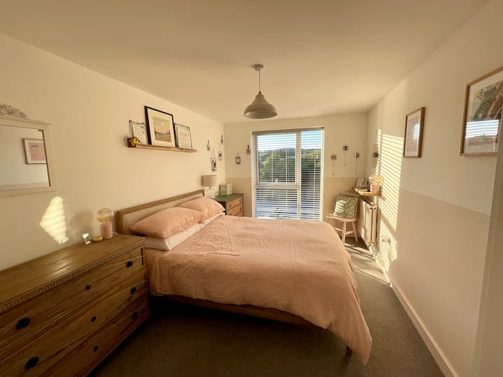 New Flat Near Ashton Gate And North Street - Bristol