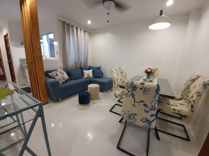 Modern Suite Above Cafe - 4 - Nato’s Residences - Bacolod