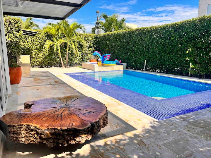 Hermosa Casa Con Piscina, Bbq Y Jacuzzi! - Girardot