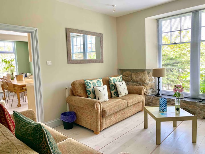 Apartment Sleeps 4 With Free Parking - St Ives