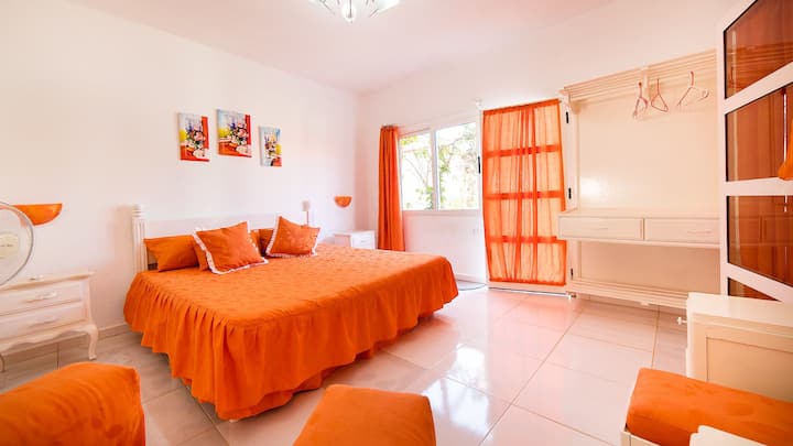 Hostal "El Patio".  Habitación  2 - Cuba