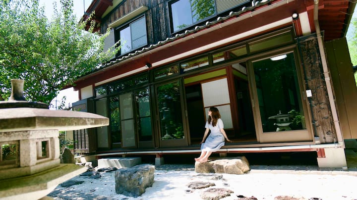 Skiing Base! 20m To Slopes | Big Traditional House - Shiga