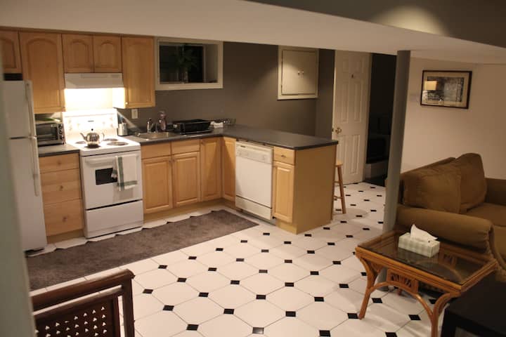 Full Apartment In Dovercourt Park - Mississauga
